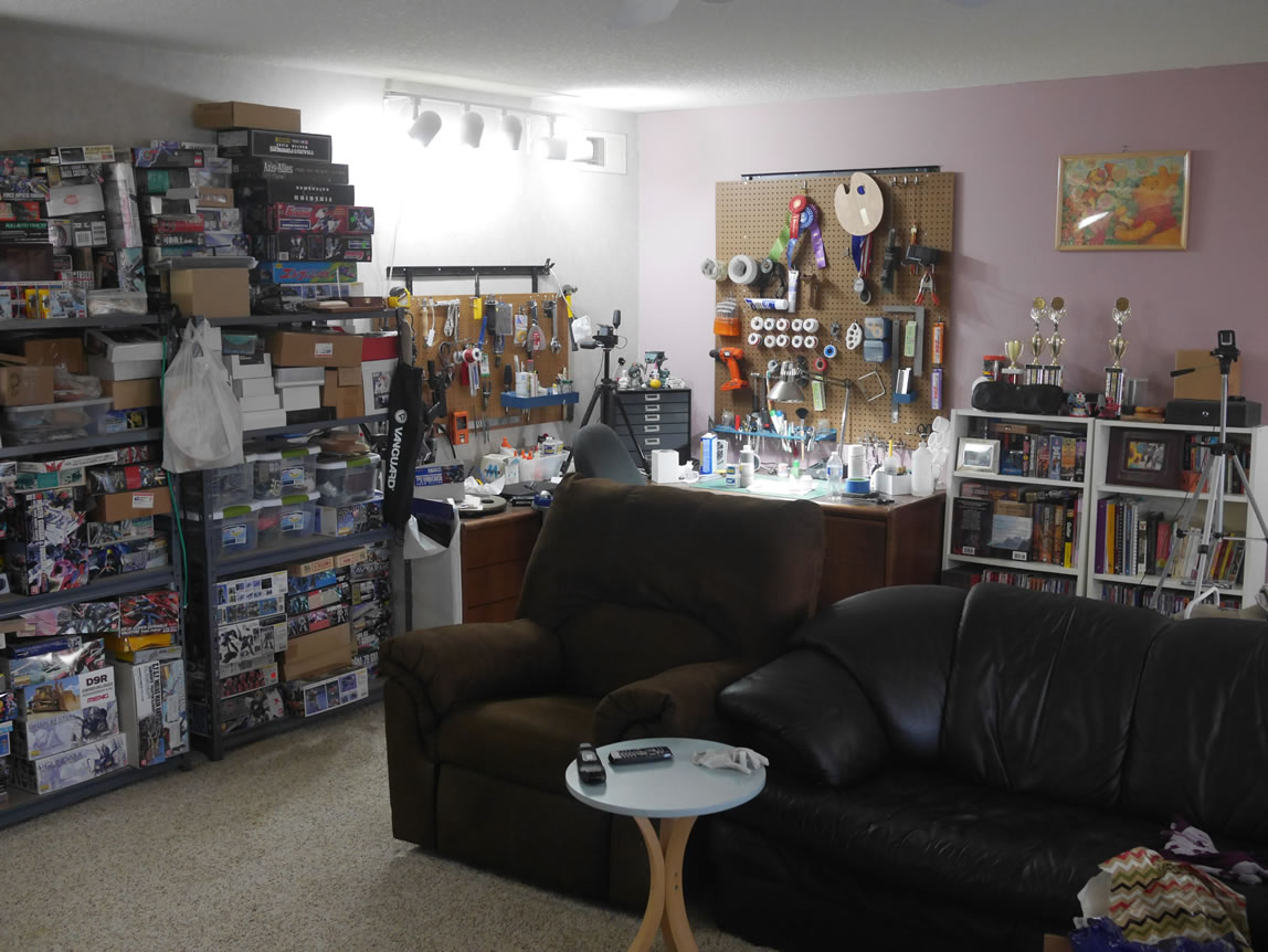 Show me your battle/workstation! : r/Gunpla